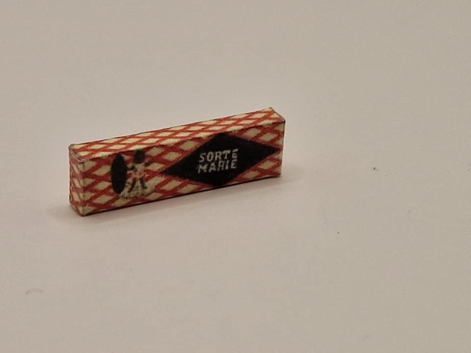 Sorte Marie kiks æske (håndlavet) - Brød og kiks - Frost miniature