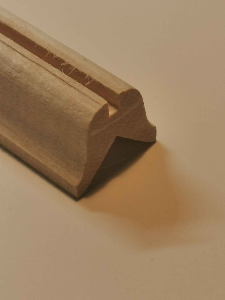 Profil Liste 15 x 18 mm - Materialer i træ. Baluster, lister, fodlister ...